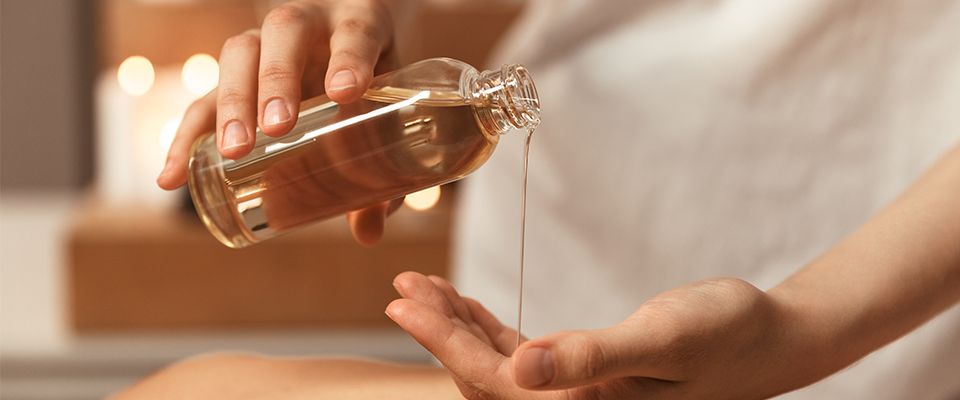 Why you should also use body oil for body care | Dresdner Essenz Shop